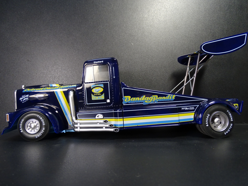 TYRONE MALONE'S BANDAG BANDIT custom drag kenworth