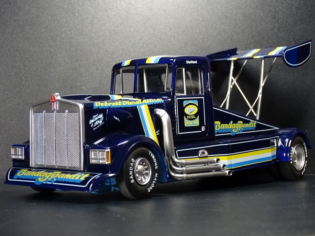 TYRONE MALONE'S BANDAG BANDIT custom drag kenworth